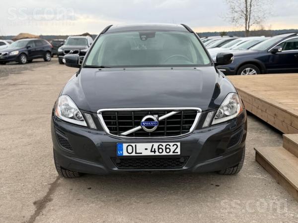 Pelēks Volvo XC60 2011 Rīga, ar dzinēja tilpumu 2.40 L un nobraukumu 255 tūkst. km par 10450 €, foto 2 vietnē AUTOMOTO.COM.LV
