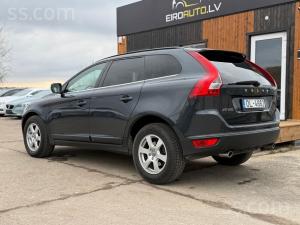 Pelēks Volvo XC60 2011 Rīga, ar dzinēja tilpumu 2.40 L un nobraukumu 255 tūkst. km par 10450 €, foto 6 vietnē AUTOMOTO.COM.LV