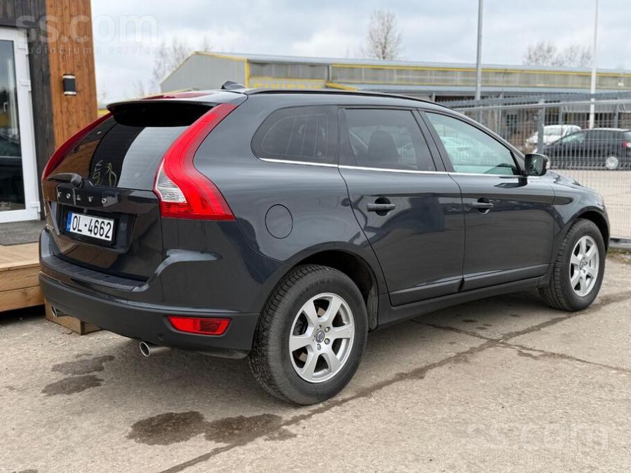 Pelēks Volvo XC60 2011 Rīga, ar dzinēja tilpumu 2.40 L un nobraukumu 255 tūkst. km par 10450 €, foto 8 vietnē AUTOMOTO.COM.LV