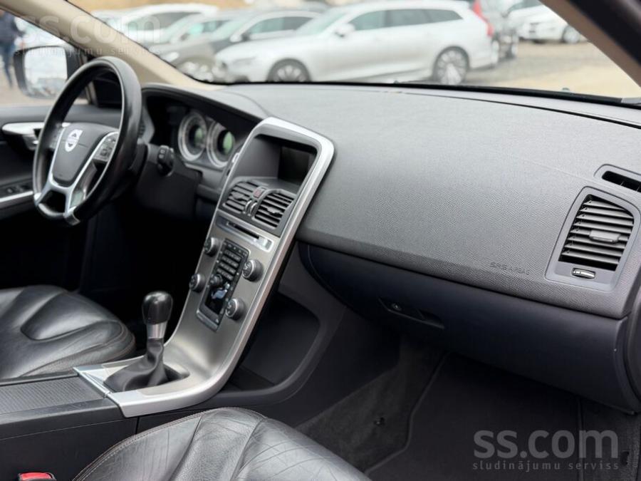Pelēks Volvo XC60 2011 Rīga, ar dzinēja tilpumu 2.40 L un nobraukumu 255 tūkst. km par 10450 €, foto 16 vietnē AUTOMOTO.COM.LV
