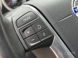 Pelēks Volvo XC60 2011 Rīga, ar dzinēja tilpumu 2.40 L un nobraukumu 255 tūkst. km par 10450 €, foto 18 vietnē AUTOMOTO.COM.LV