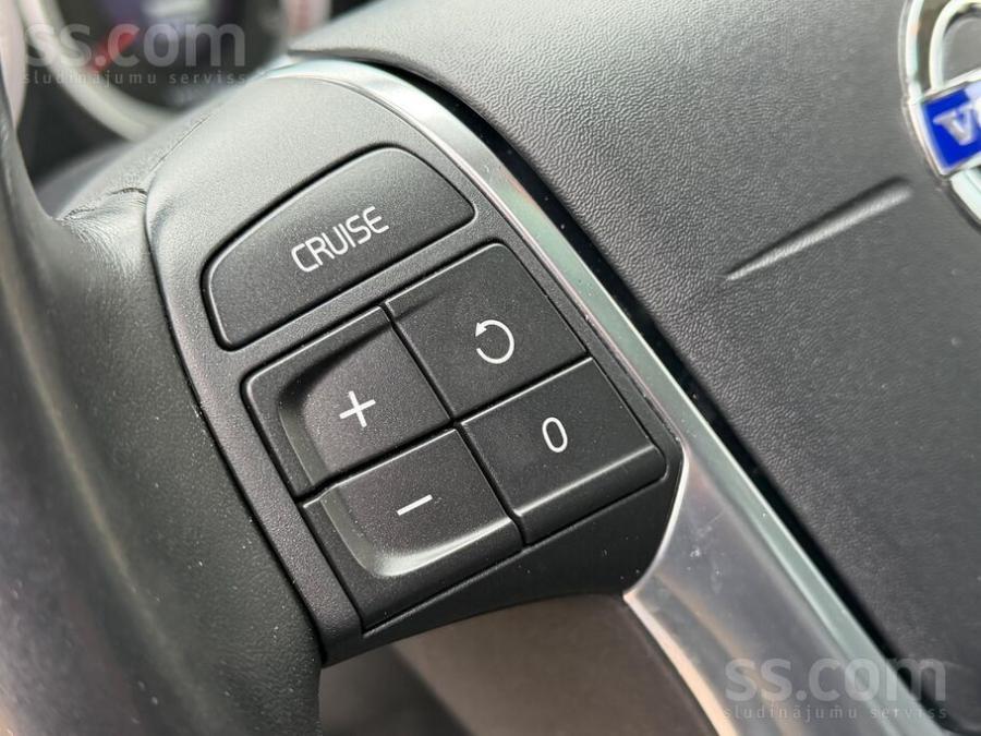 Pelēks Volvo XC60 2011 Rīga, ar dzinēja tilpumu 2.40 L un nobraukumu 255 tūkst. km par 10450 €, foto 18 vietnē AUTOMOTO.COM.LV