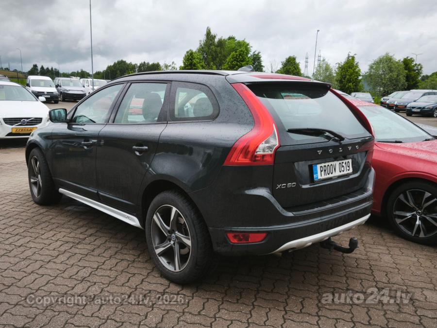 Pelēks Volvo XC60 2011 Tartu, ar dzinēja tilpumu 2.00 L un nobraukumu 265 tūkst. km par 9990 €, foto 3 vietnē AUTOMOTO.COM.LV