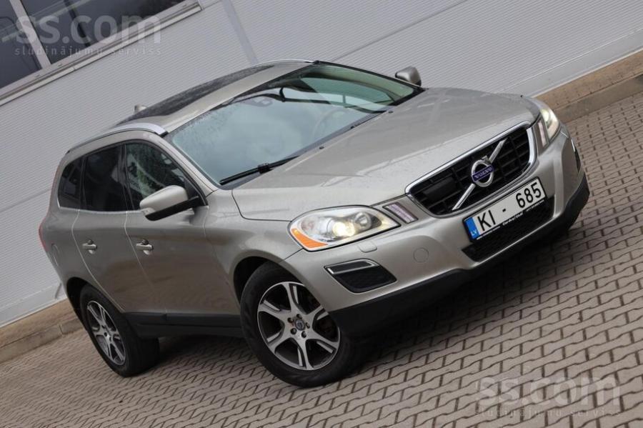 Grey Volvo XC60 2011 in Riga, with an engine capacity of 2.40 L and mileage of 0 thousand km for 6995 €, photo 5 on AUTOMOTO.COM.LV