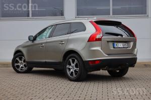 Grey Volvo XC60 2011 in Riga, with an engine capacity of 2.40 L and mileage of 0 thousand km for 6995 €, photo 6 on AUTOMOTO.COM.LV