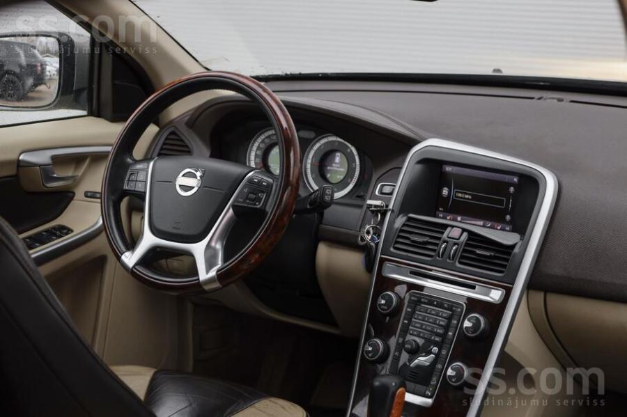Grey Volvo XC60 2011 in Riga, with an engine capacity of 2.40 L and mileage of 0 thousand km for 6995 €, photo 18 on AUTOMOTO.COM.LV