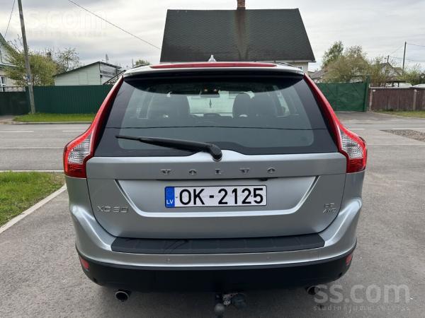 Pelēks Volvo XC60 2011 Daugavpils, ar dzinēja tilpumu 2.40 L un nobraukumu 260 tūkst. km par 7150 €, foto 6 vietnē AUTOMOTO.COM.LV