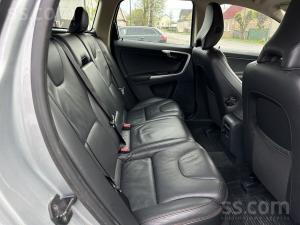 Pelēks Volvo XC60 2011 Daugavpils, ar dzinēja tilpumu 2.40 L un nobraukumu 260 tūkst. km par 7150 €, foto 21 vietnē AUTOMOTO.COM.LV