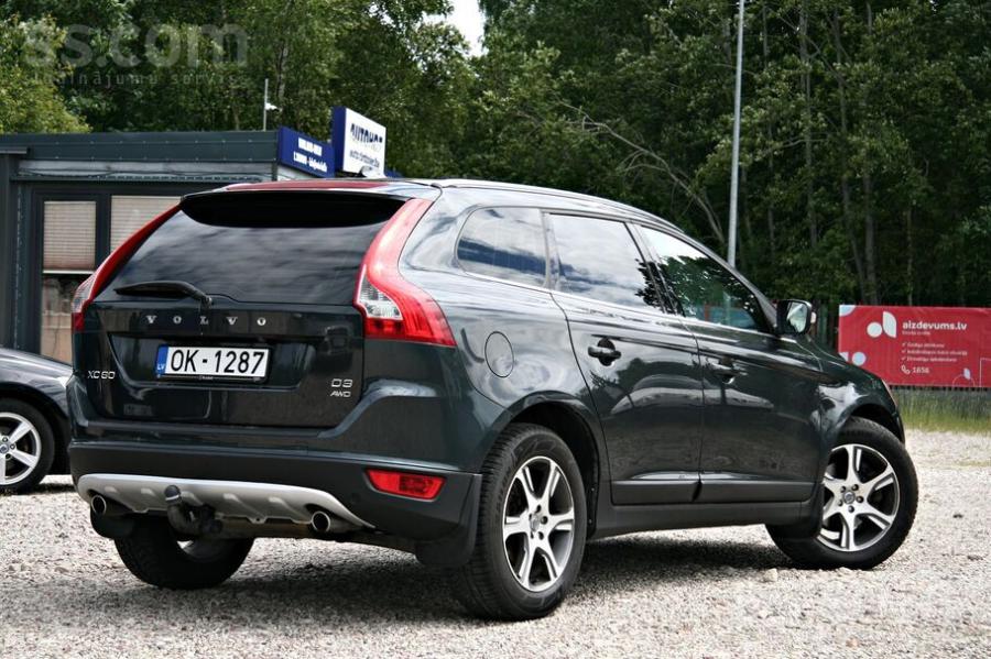 Pelēks Volvo XC60 2011 Tukums, ar dzinēja tilpumu 2.40 L un nobraukumu 347 tūkst. km par 8700 €, foto 3 vietnē AUTOMOTO.COM.LV