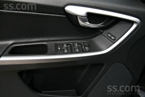 Pelēks Volvo XC60 2011 Tukums, ar dzinēja tilpumu 2.40 L un nobraukumu 347 tūkst. km par 8700 €, foto 10 vietnē AUTOMOTO.COM.LV
