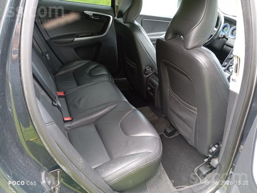 Pelēks Volvo XC60 2011 Bauska, ar dzinēja tilpumu 2.40 L un nobraukumu 267 tūkst. km par 9900 €, foto 9 vietnē AUTOMOTO.COM.LV