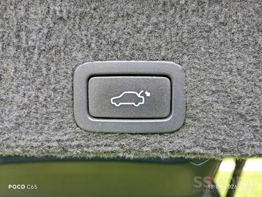 Pelēks Volvo XC60 2011 Bauska, ar dzinēja tilpumu 2.40 L un nobraukumu 267 tūkst. km par 9900 €, foto 11 vietnē AUTOMOTO.COM.LV