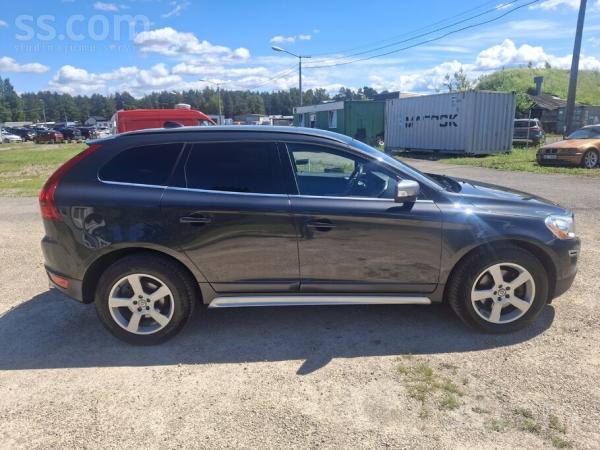 Pelēks Volvo XC60 2011 Rīga, ar dzinēja tilpumu 2.40 L un nobraukumu 292 tūkst. km par 9750 €, foto 6 vietnē AUTOMOTO.COM.LV