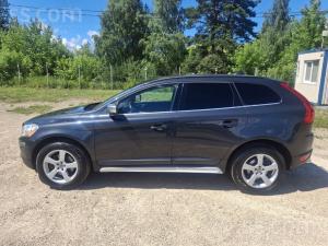 Grey Volvo XC60 2011 in Riga, with an engine capacity of 2.40 L and mileage of 292 thousand km for 9750 €, photo 3 on AUTOMOTO.COM.LV