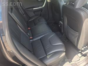 Grey Volvo XC60 2011 in Riga, with an engine capacity of 2.40 L and mileage of 292 thousand km for 9750 €, photo 13 on AUTOMOTO.COM.LV