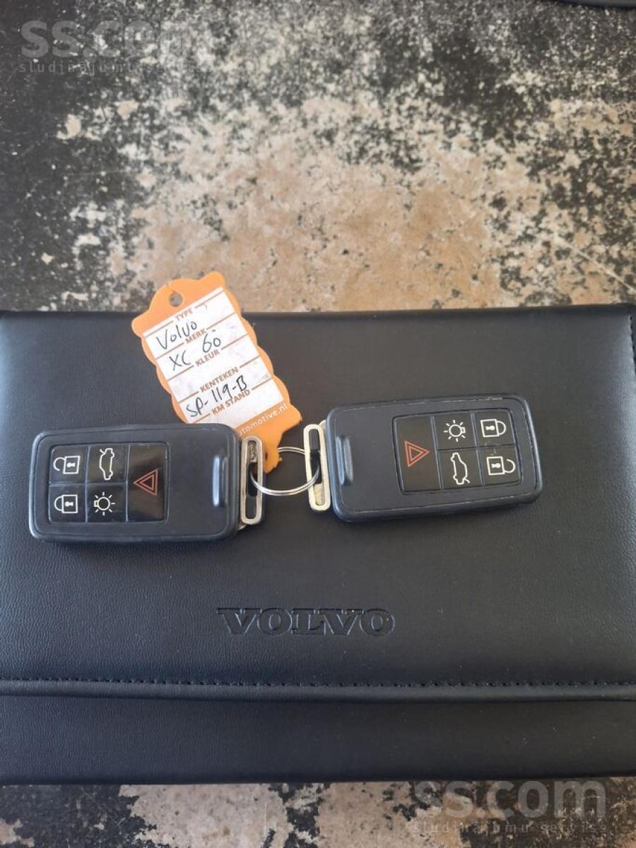 Grey Volvo XC60 2011 in Riga, with an engine capacity of 2.40 L and mileage of 292 thousand km for 9750 €, photo 20 on AUTOMOTO.COM.LV