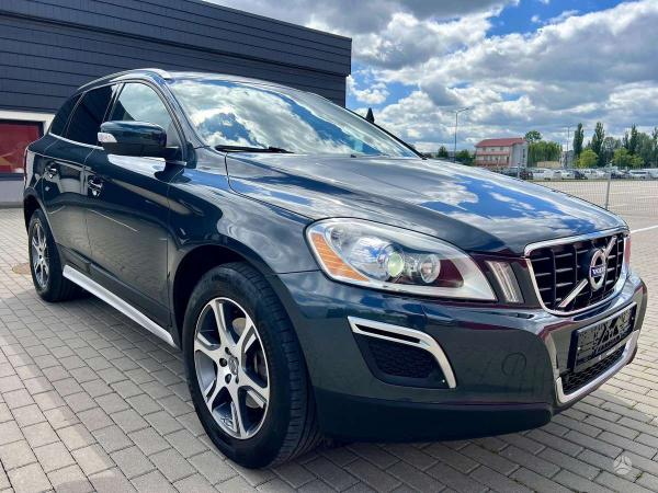 Pelēks Volvo XC60 2011 Kauņa, ar dzinēja tilpumu 2.40 L un nobraukumu 295 tūkst. km par 9499 €, foto 4 vietnē AUTOMOTO.COM.LV