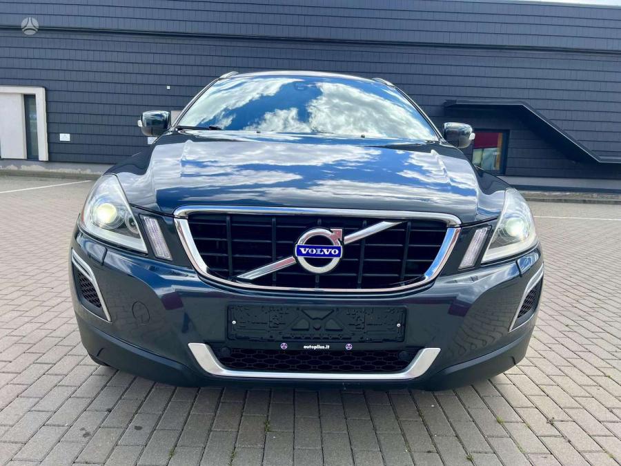 Pelēks Volvo XC60 2011 Kauņa, ar dzinēja tilpumu 2.40 L un nobraukumu 295 tūkst. km par 9499 €, foto 6 vietnē AUTOMOTO.COM.LV