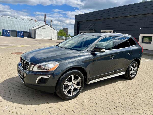 Pelēks Volvo XC60 2011 Kauņa, ar dzinēja tilpumu 2.40 L un nobraukumu 295 tūkst. km par 9499 €, foto 6 vietnē AUTOMOTO.COM.LV