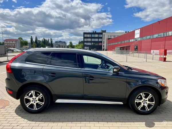 Pelēks Volvo XC60 2011 Kauņa, ar dzinēja tilpumu 2.40 L un nobraukumu 295 tūkst. km par 9499 €, foto 10 vietnē AUTOMOTO.COM.LV