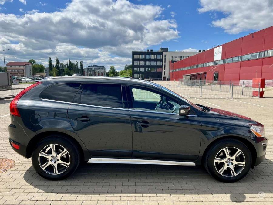 Pelēks Volvo XC60 2011 Kauņa, ar dzinēja tilpumu 2.40 L un nobraukumu 295 tūkst. km par 9499 €, foto 11 vietnē AUTOMOTO.COM.LV