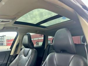 Pelēks Volvo XC60 2011 Kauņa, ar dzinēja tilpumu 2.40 L un nobraukumu 295 tūkst. km par 9499 €, foto 36 vietnē AUTOMOTO.COM.LV