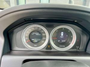 Pelēks Volvo XC60 2011 Kauņa, ar dzinēja tilpumu 2.40 L un nobraukumu 295 tūkst. km par 9499 €, foto 37 vietnē AUTOMOTO.COM.LV