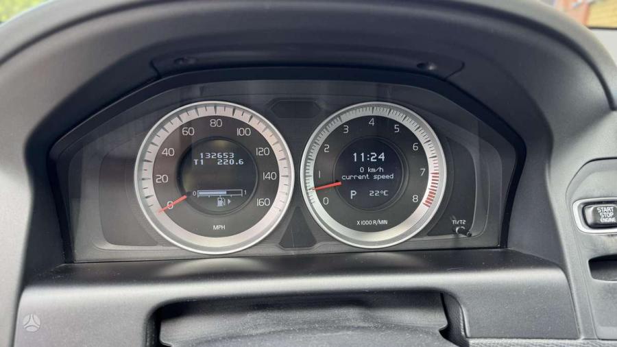 Grey Volvo XC60 2011 in Klaipeda, with an engine capacity of 3.19 L and mileage of 212 thousand km for 8990 €, photo 21 on AUTOMOTO.COM.LV