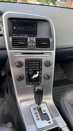 Grey Volvo XC60 2011 in Klaipeda, with an engine capacity of 3.19 L and mileage of 212 thousand km for 8990 €, photo 22 on AUTOMOTO.COM.LV