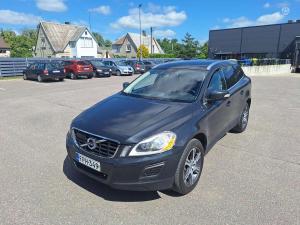 Grey Volvo XC60 2011 in Vilkaviskis, with an engine capacity of 2.40 L and mileage of 317 thousand km for 7300 €, photo 3 on AUTOMOTO.COM.LV