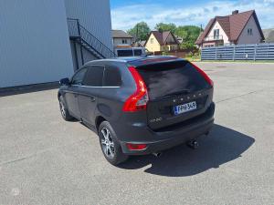 Grey Volvo XC60 2011 in Vilkaviskis, with an engine capacity of 2.40 L and mileage of 317 thousand km for 7300 €, photo 4 on AUTOMOTO.COM.LV