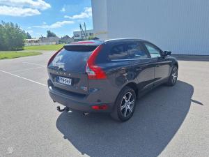Grey Volvo XC60 2011 in Vilkaviskis, with an engine capacity of 2.40 L and mileage of 317 thousand km for 7300 €, photo 6 on AUTOMOTO.COM.LV