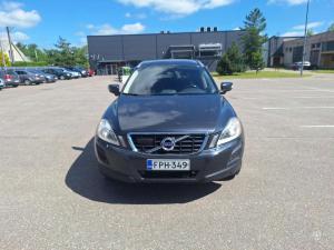 Grey Volvo XC60 2011 in Vilkaviskis, with an engine capacity of 2.40 L and mileage of 317 thousand km for 7300 €, photo 9 on AUTOMOTO.COM.LV