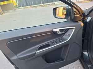 Grey Volvo XC60 2011 in Vilkaviskis, with an engine capacity of 2.40 L and mileage of 317 thousand km for 7300 €, photo 15 on AUTOMOTO.COM.LV