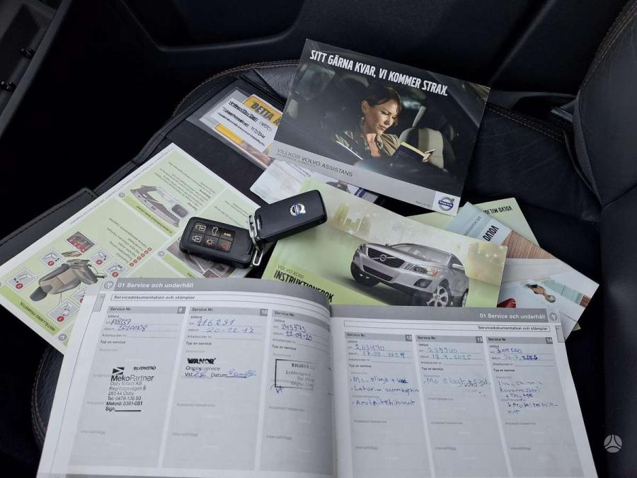 Grey Volvo XC60 2011 in Vilkaviskis, with an engine capacity of 2.40 L and mileage of 317 thousand km for 7300 €, photo 22 on AUTOMOTO.COM.LV