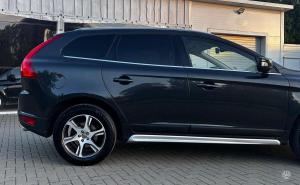 Grey Volvo XC60 2011 in Utena, with an engine capacity of 2.40 L and mileage of 320 thousand km for 8250 €, photo 17 on AUTOMOTO.COM.LV