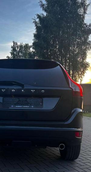 Grey Volvo XC60 2011 in Utena, with an engine capacity of 2.40 L and mileage of 320 thousand km for 8250 €, photo 19 on AUTOMOTO.COM.LV