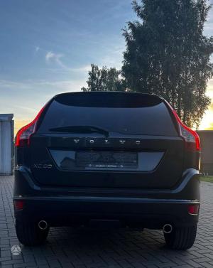 Grey Volvo XC60 2011 in Utena, with an engine capacity of 2.40 L and mileage of 320 thousand km for 8250 €, photo 21 on AUTOMOTO.COM.LV