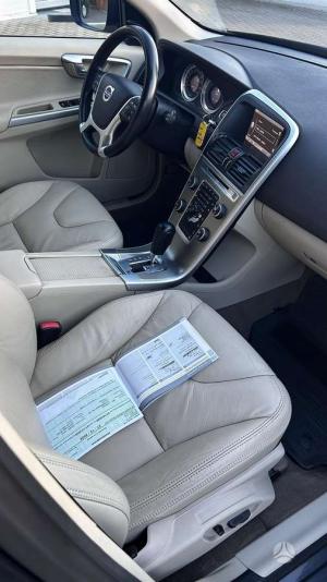 Grey Volvo XC60 2011 in Utena, with an engine capacity of 2.40 L and mileage of 320 thousand km for 8250 €, photo 25 on AUTOMOTO.COM.LV