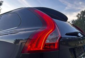 Grey Volvo XC60 2011 in Utena, with an engine capacity of 2.40 L and mileage of 320 thousand km for 8250 €, photo 27 on AUTOMOTO.COM.LV