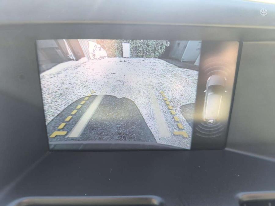 Grey Volvo XC60 2011 in Utena, with an engine capacity of 2.40 L and mileage of 320 thousand km for 8250 €, photo 38 on AUTOMOTO.COM.LV