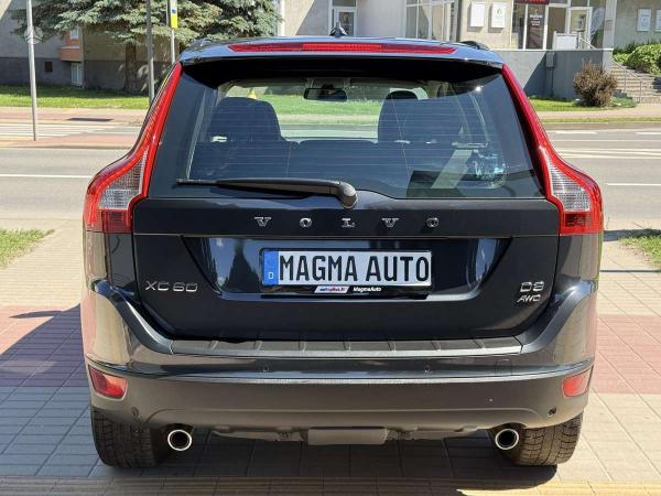 Grey Volvo XC60 2011 in Marijampole, with an engine capacity of 2.40 L and mileage of 220 thousand km for 9999 €, photo 8 on AUTOMOTO.COM.LV
