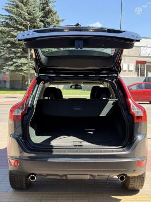 Grey Volvo XC60 2011 in Marijampole, with an engine capacity of 2.40 L and mileage of 220 thousand km for 9999 €, photo 16 on AUTOMOTO.COM.LV