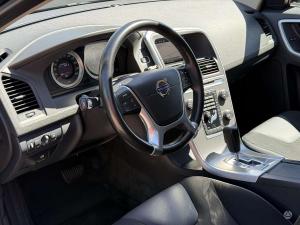 Grey Volvo XC60 2011 in Marijampole, with an engine capacity of 2.40 L and mileage of 220 thousand km for 9999 €, photo 24 on AUTOMOTO.COM.LV