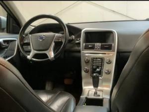 Pelēks Volvo XC60 2011 Jūrmala, ar dzinēja tilpumu 2.00 L un nobraukumu 212 tūkst. km par 10450 €, foto 16 vietnē AUTOMOTO.COM.LV