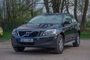 Grey Volvo XC60 2011 in Grobiņa, with an engine capacity of 2.40 L and mileage of 243 thousand km for 10700 €, photo  on AUTOMOTO.COM.LV