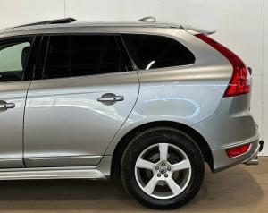 Pelēks Volvo XC60 2011 Jūrmala, ar dzinēja tilpumu 2.40 L un nobraukumu 322 tūkst. km par 10995 €, foto 25 vietnē AUTOMOTO.COM.LV