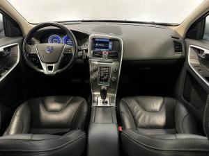 Pelēks Volvo XC60 2011 Jūrmala, ar dzinēja tilpumu 2.40 L un nobraukumu 322 tūkst. km par 10995 €, foto 28 vietnē AUTOMOTO.COM.LV