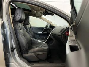 Pelēks Volvo XC60 2011 Jūrmala, ar dzinēja tilpumu 2.40 L un nobraukumu 322 tūkst. km par 10995 €, foto 31 vietnē AUTOMOTO.COM.LV