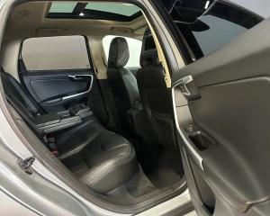 Pelēks Volvo XC60 2011 Jūrmala, ar dzinēja tilpumu 2.40 L un nobraukumu 322 tūkst. km par 10995 €, foto 32 vietnē AUTOMOTO.COM.LV
